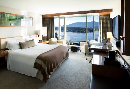 Deluxe Partial Harbour View – Fairmont Pacific Rim