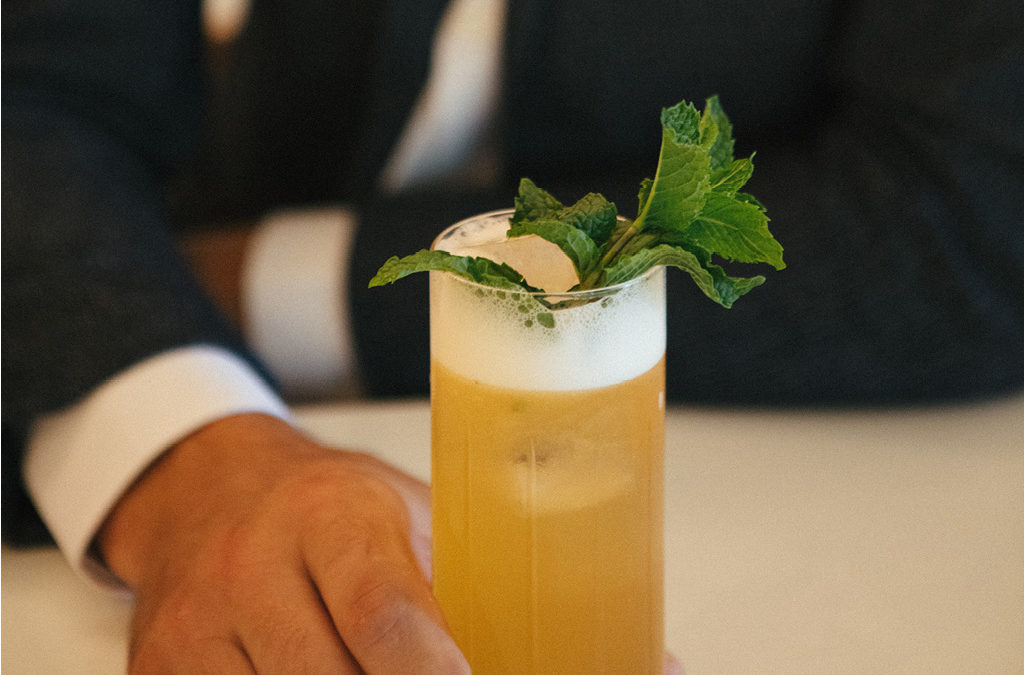 5 Rules of Cocktail Etiquette | Pacific Rim Life